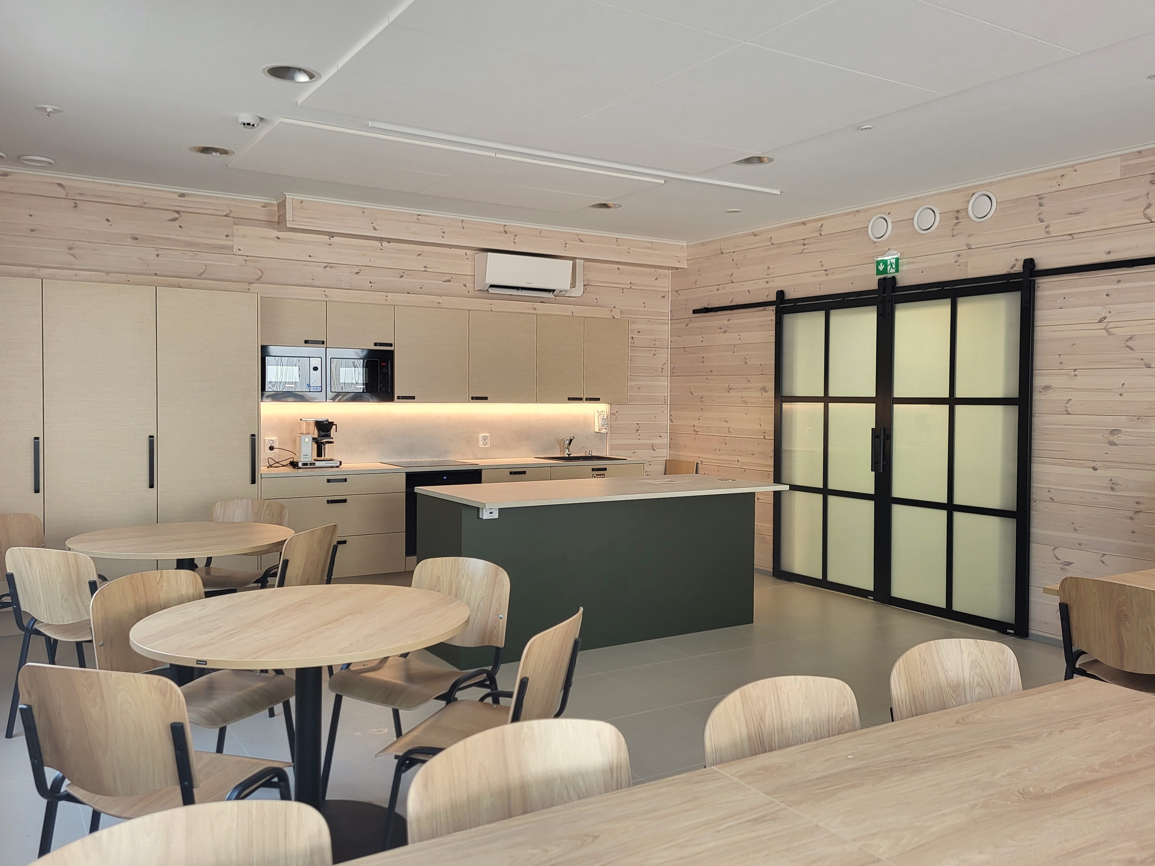 Logs create cosy learning environments | UPM Timber